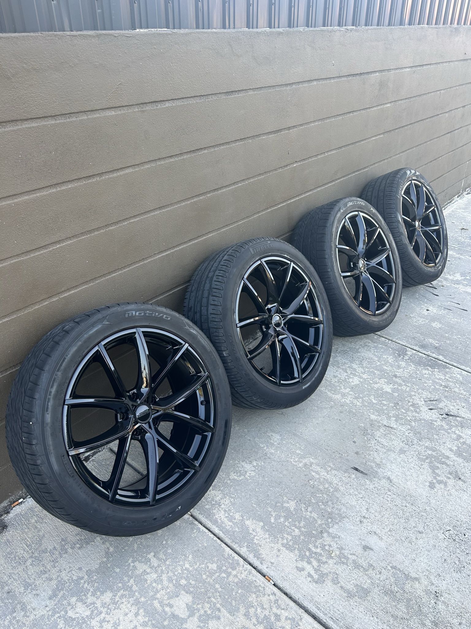 20 Inch Rims LiquidMetal 5x120 For Sale for Sale in Hialeah, FL - OfferUp