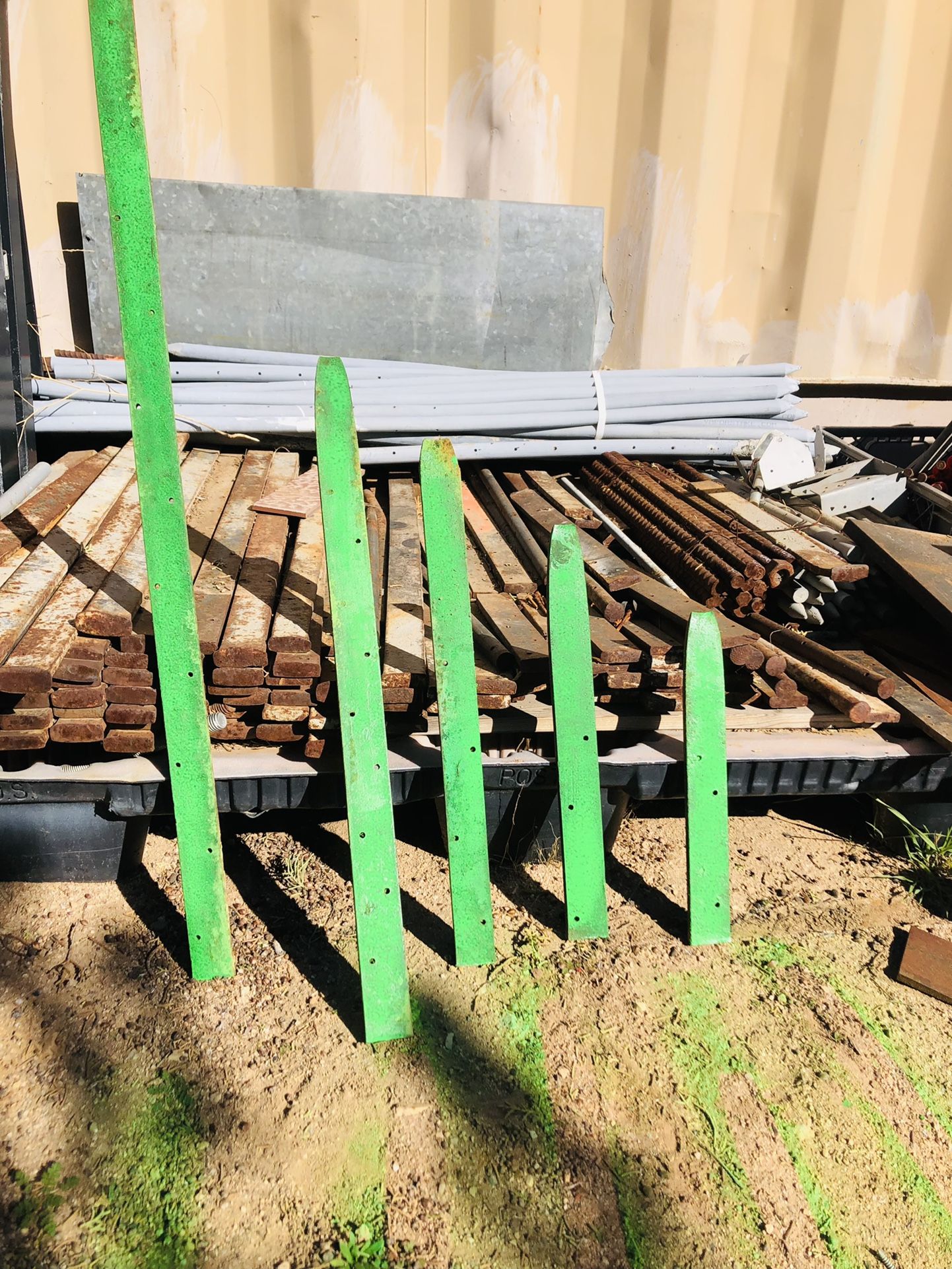 flat steel stakes for construction for Sale in Hesperia, CA - OfferUp
