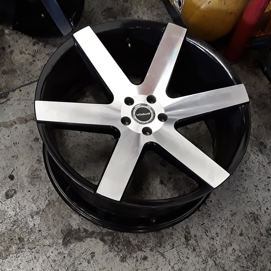 22 inch rims 22x9.5 Strada Coda 5x115 for Sale in Buena Park, CA - OfferUp