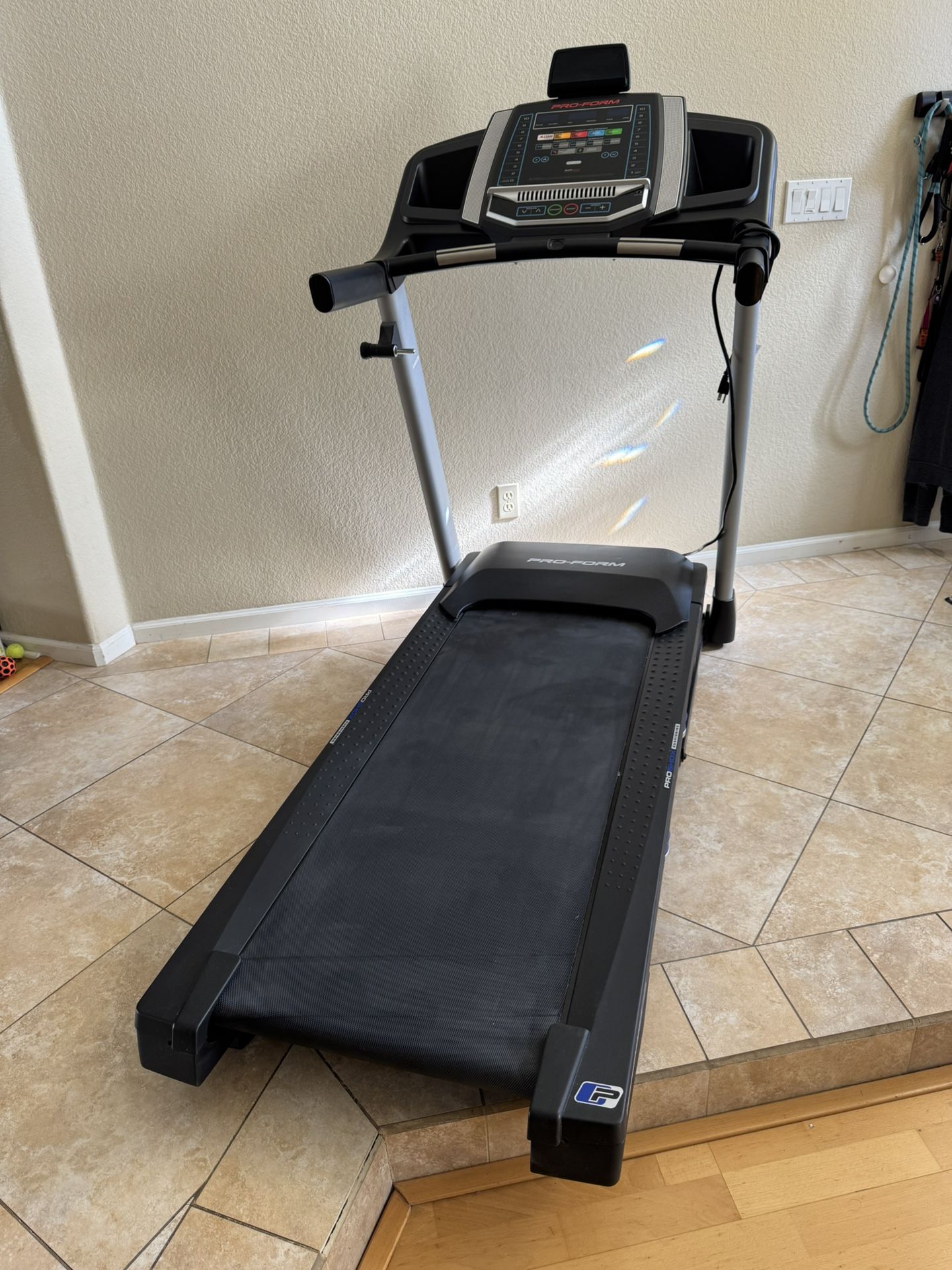 Proform Performance 500 Treadmill for Sale in Gilbert, AZ - OfferUp