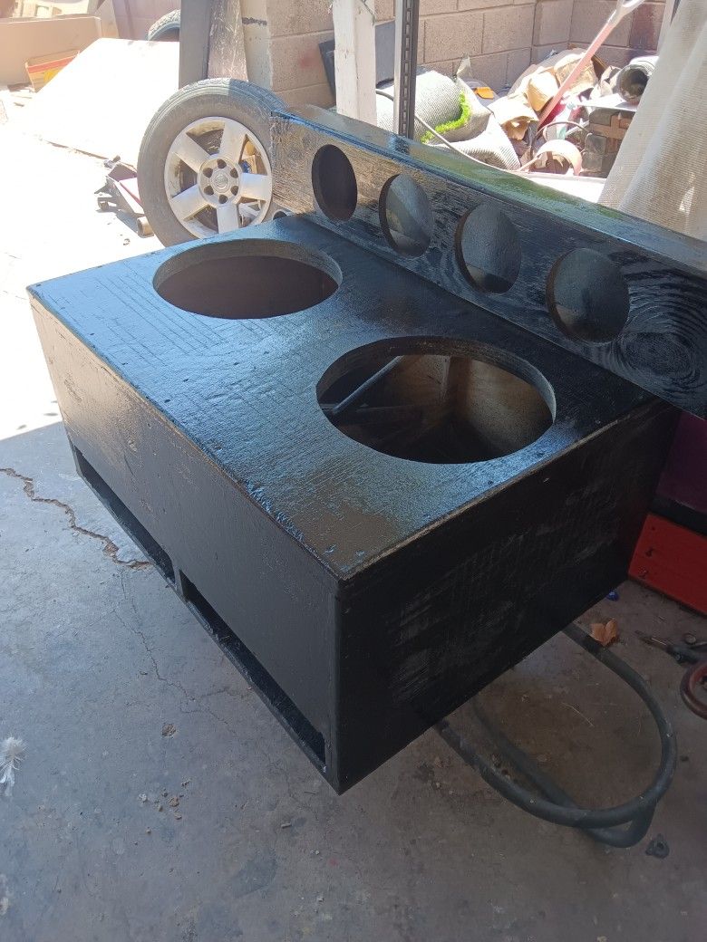 dual 15s custom Built box 38x18x28 for Sale in Phoenix, AZ - OfferUp