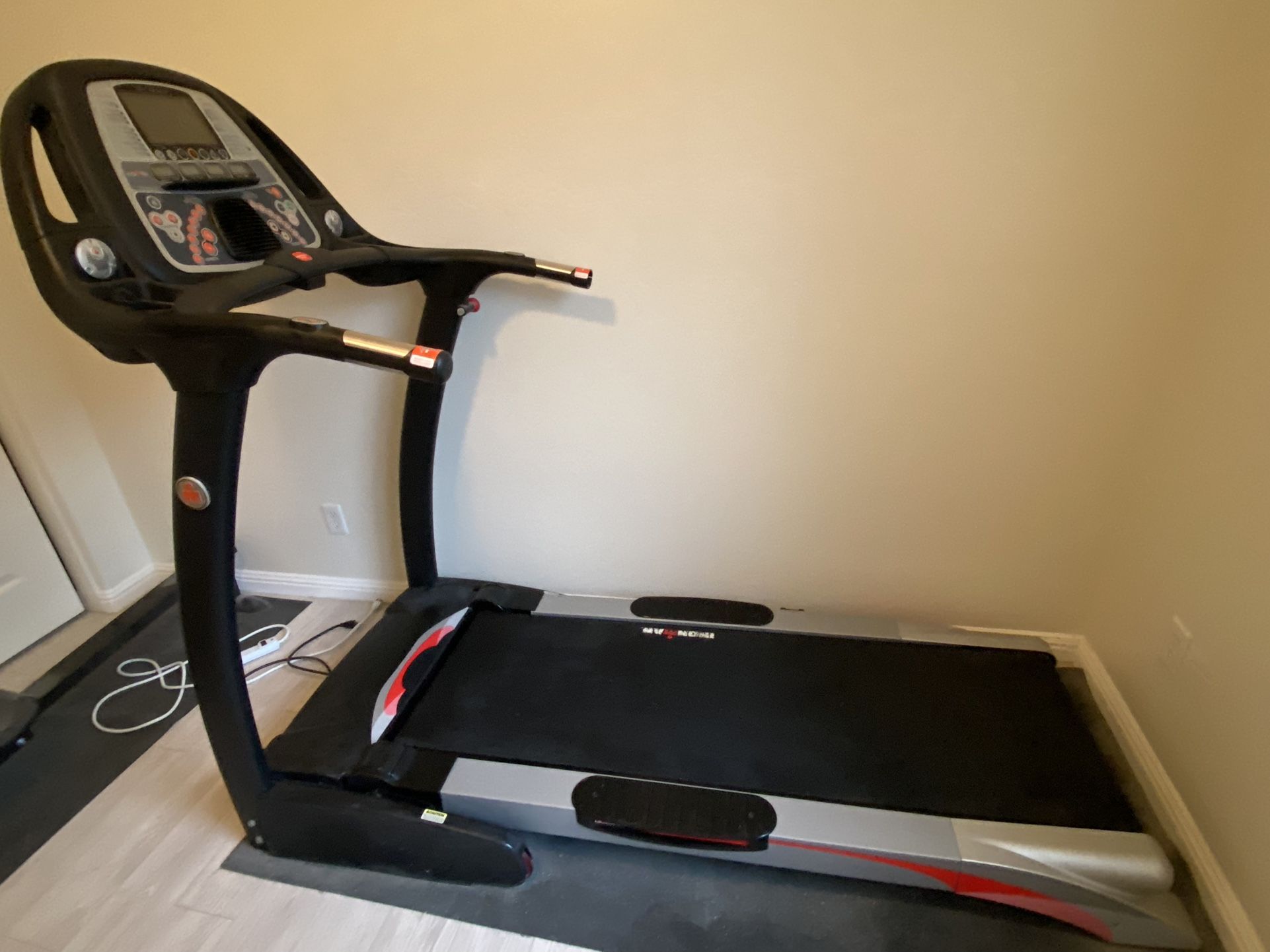 Ironman Legacy Treadmill for Sale in Queen Creek, AZ - OfferUp