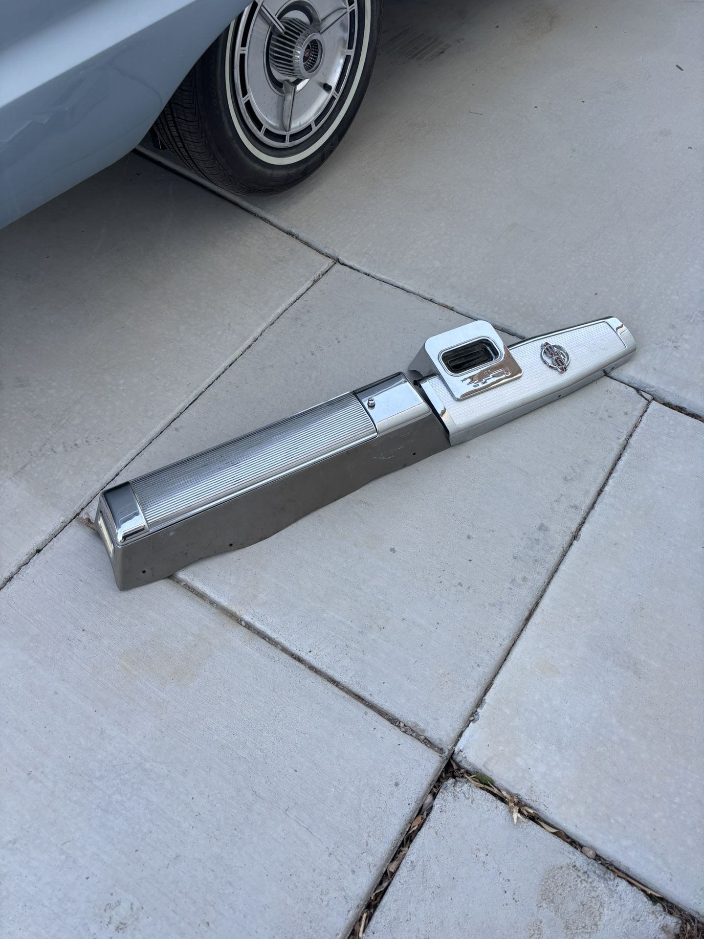1963 Impala SS Center Console for Sale in Las Vegas, NV - OfferUp