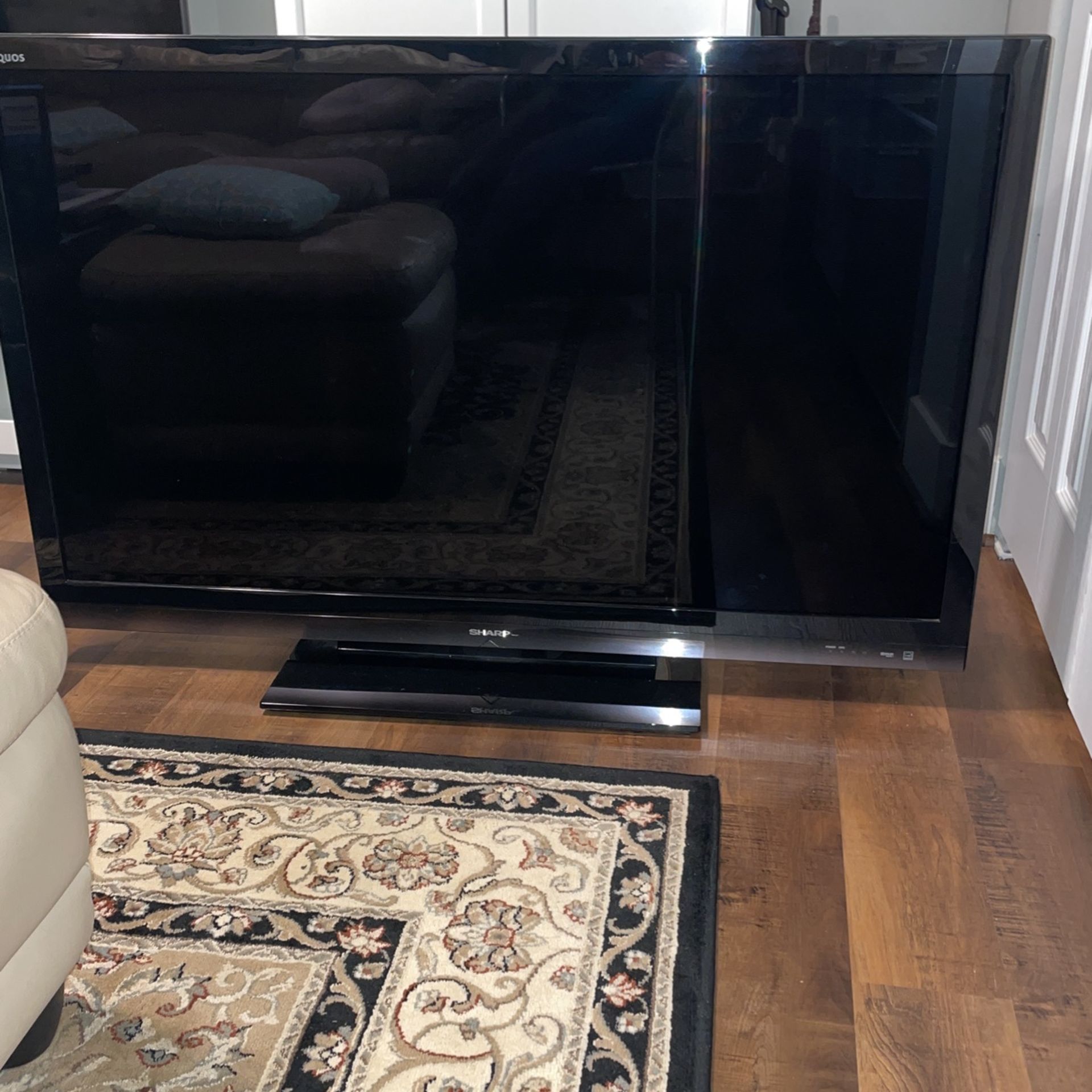 Sharp AQUOS 52” Television for Sale in Lynnwood, WA - OfferUp