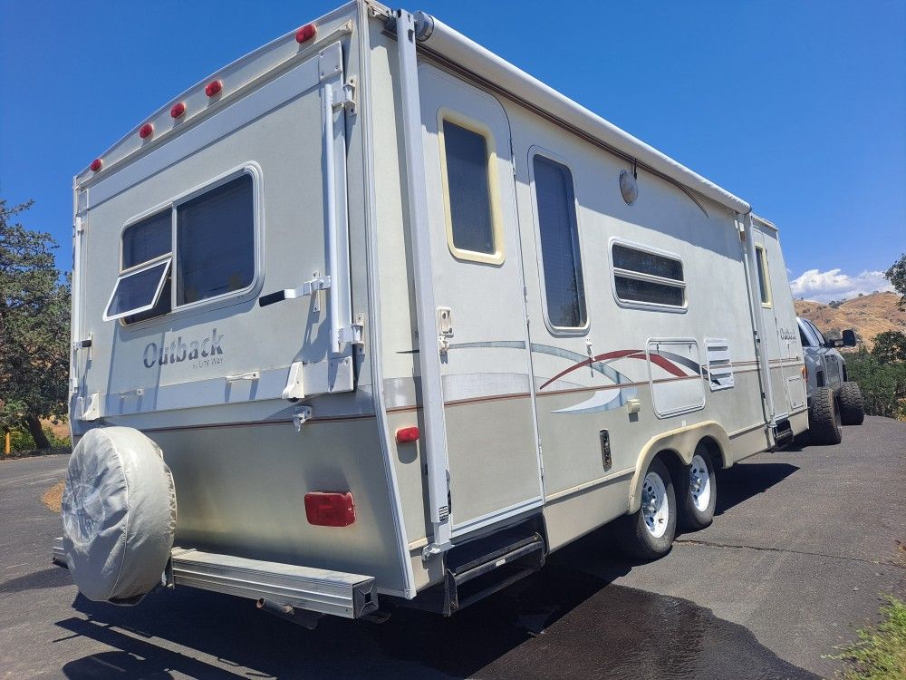 2003 KEYSTONE OUTBACK 25F for Sale in Fresno, CA - OfferUp