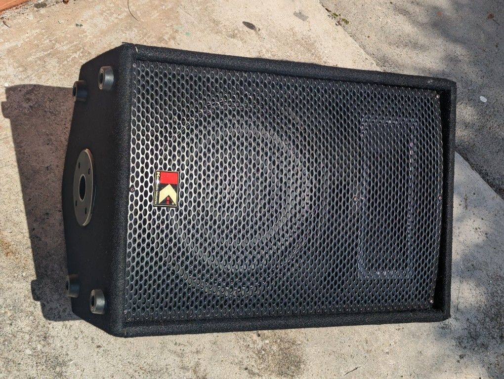 12" Passive Speaker 400W Peak for Sale in Homestead, FL - OfferUp