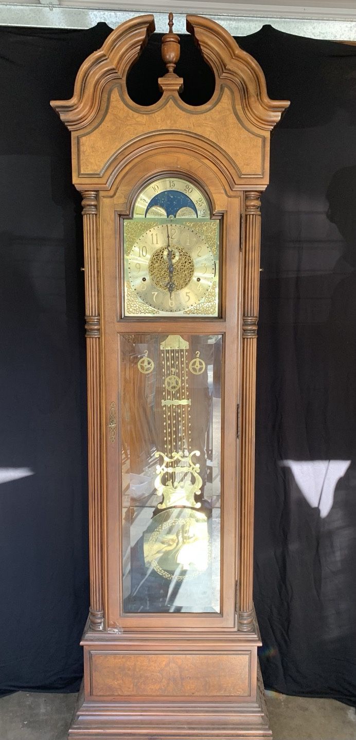 Howard Miller Grand Father Clock for Sale in Arcadia, CA - OfferUp