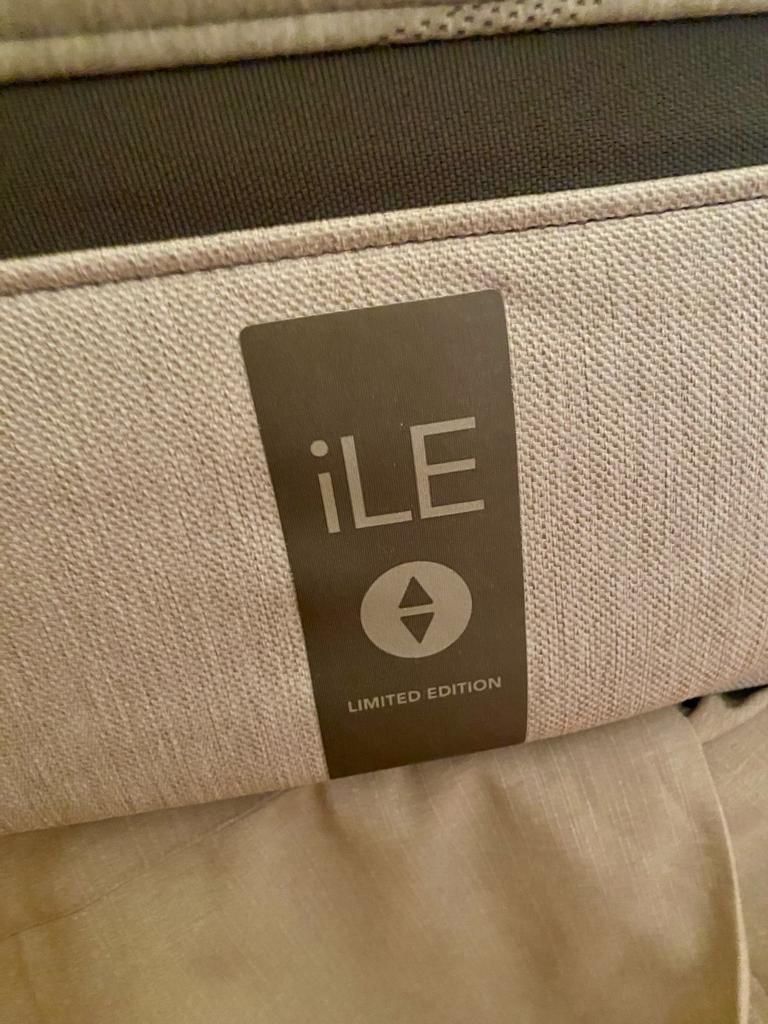 Sleep Number Innovation iLE Bed (Queen) OBO for Sale in Long Beach, CA ...
