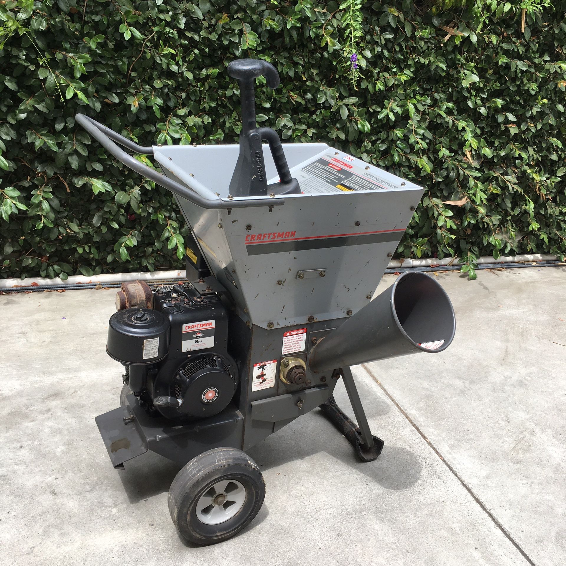 Craftsman Chipper 8HP for Sale in Los Angeles, CA - OfferUp