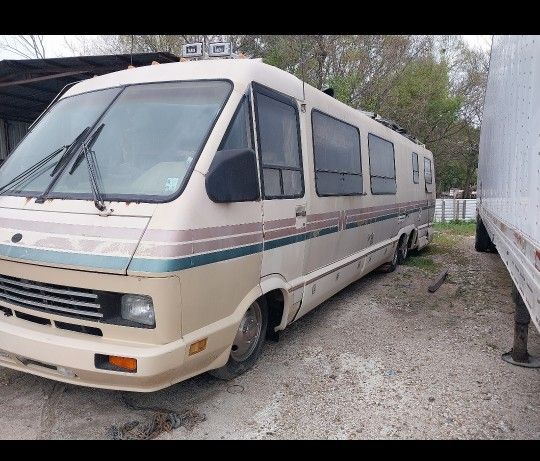 1989 Winnebago 454 engine for Sale in Houston, TX - OfferUp
