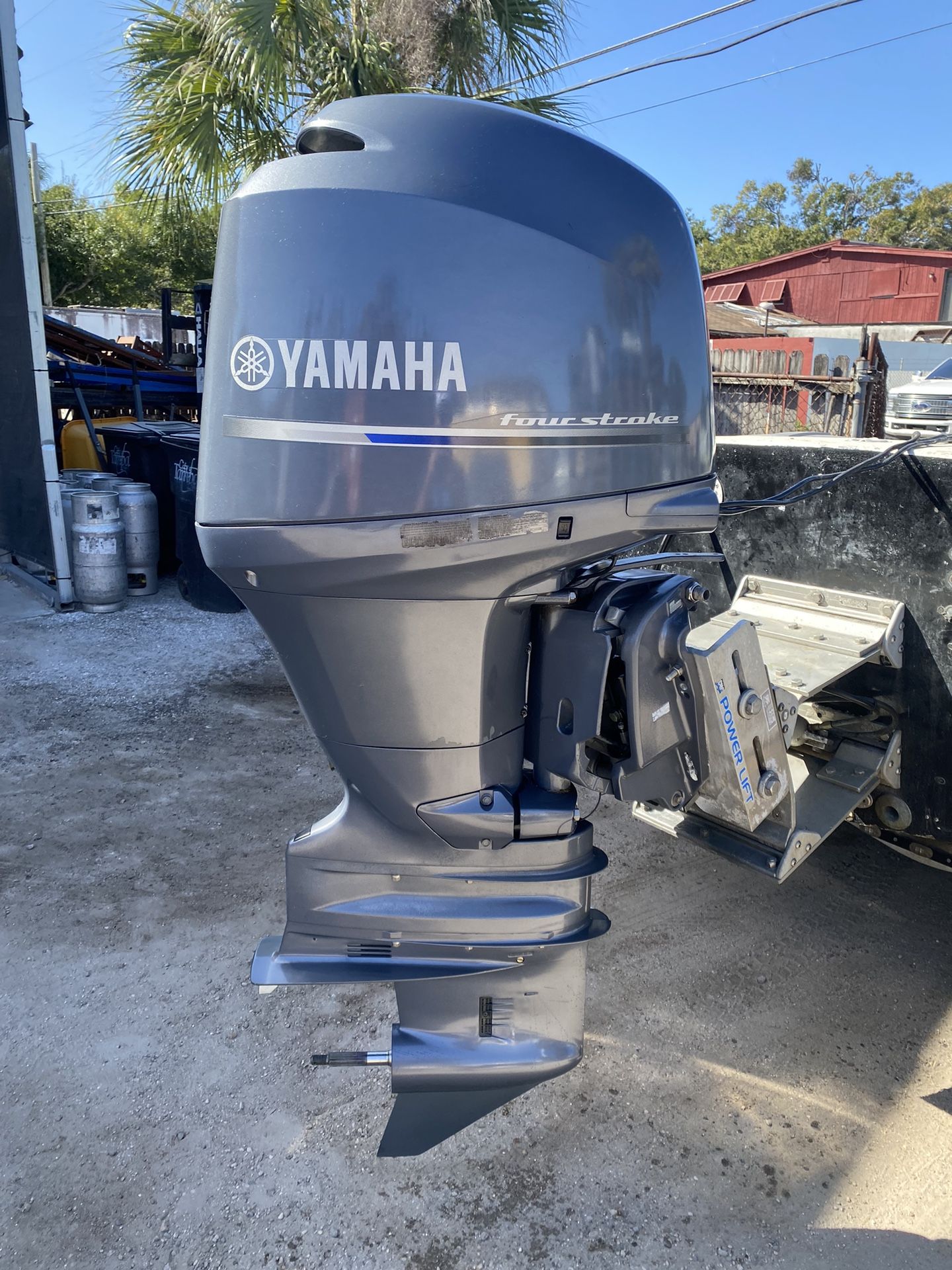 2013 Yamaha 150 HP 4-Stroke 25" Outboard Motor for Sale in Tampa, FL ...