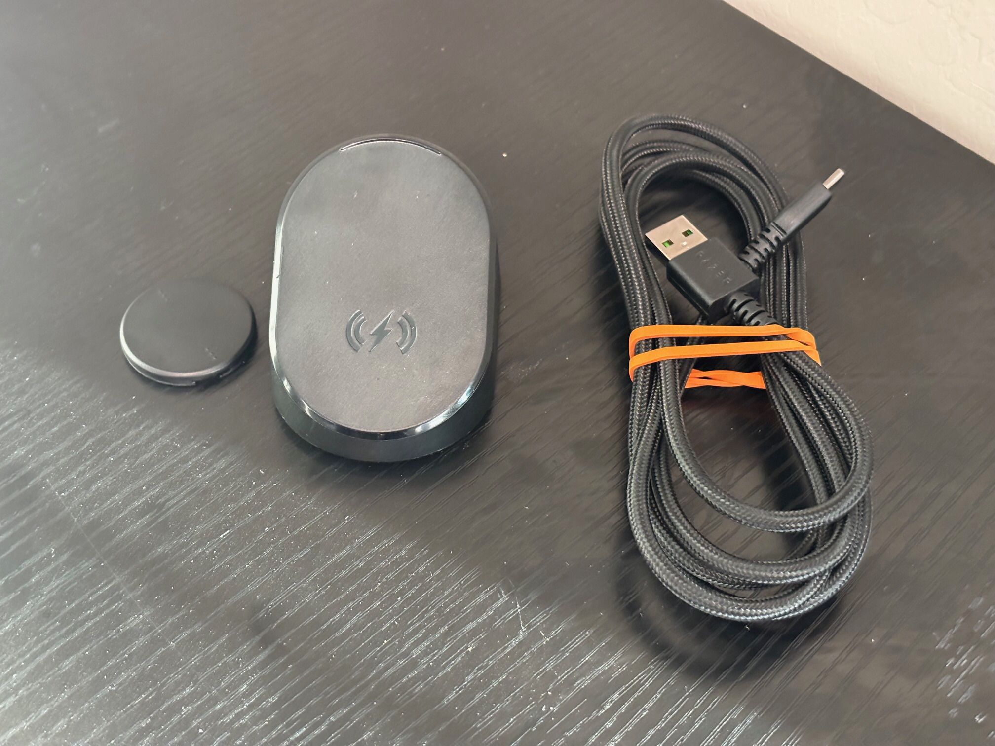 Razer Mouse Dock Pro with Wireless Charging Puck: Magnetic Wireless ...