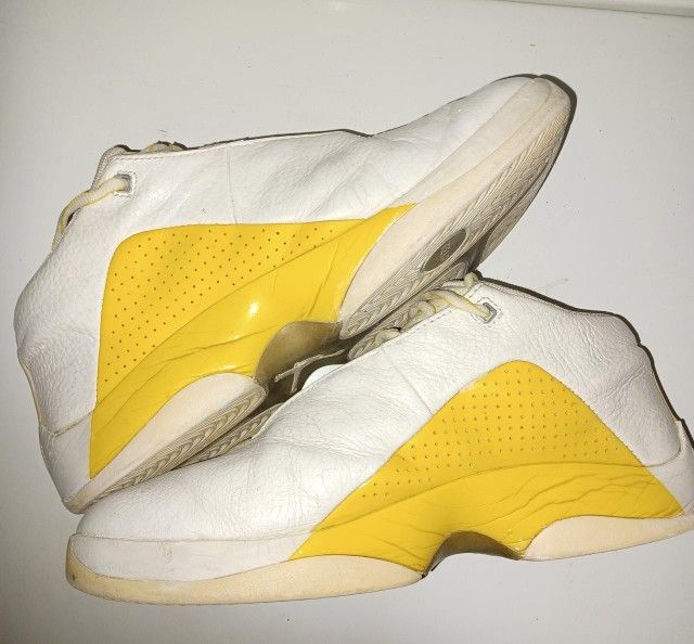 JORDANS DESIGN STYLE 19 RED TOE AND WHITE YELLOW FLOW LOW'S for Sale in ...