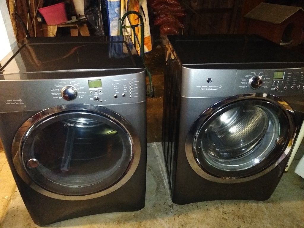 ElectroluxElectrolux Laundry Bundle | Electrolux EIFLS60LT Washer ...