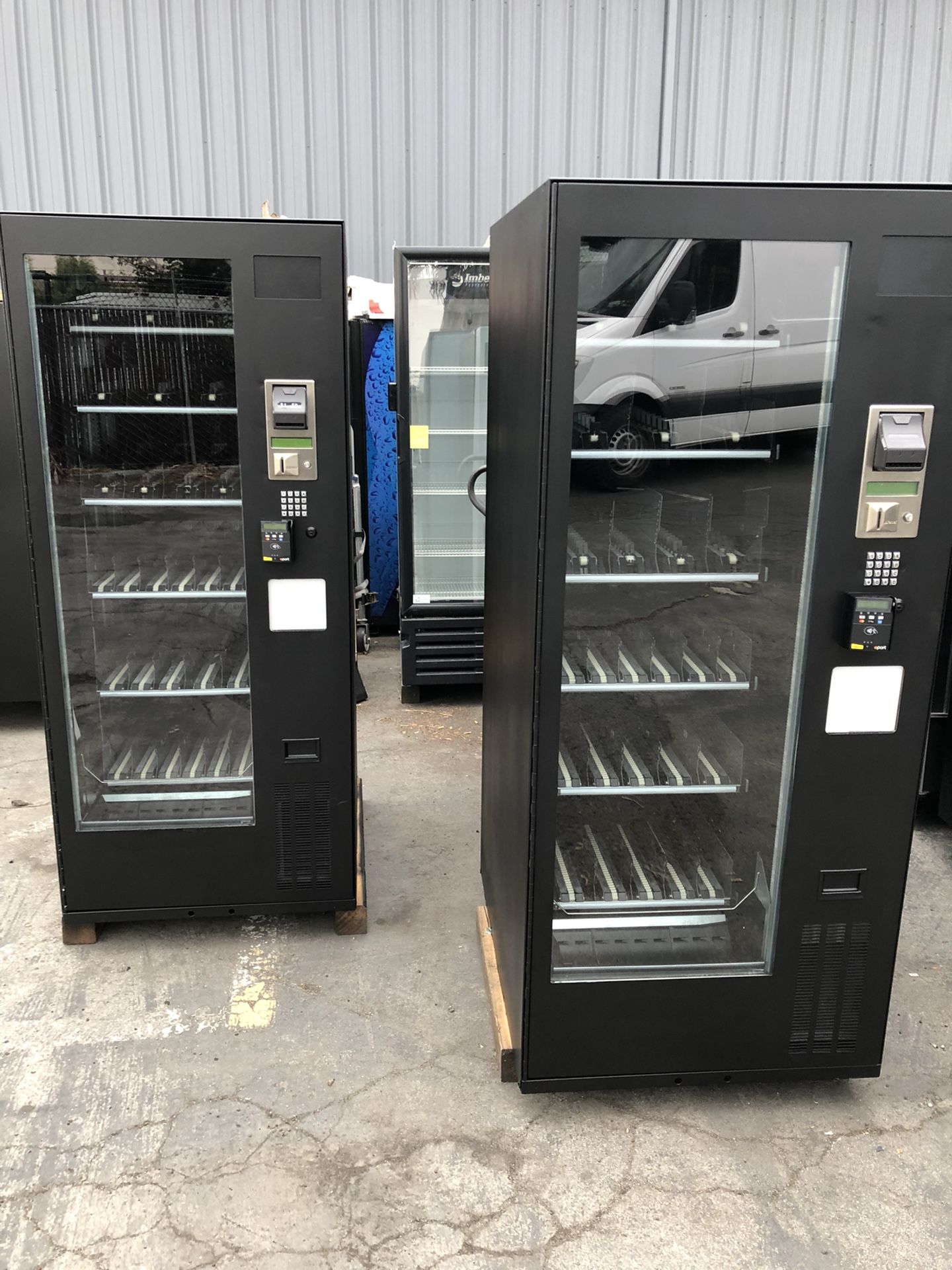 Jofemar V3 Combo Vending Machine for Sale in Hayward, CA - OfferUp