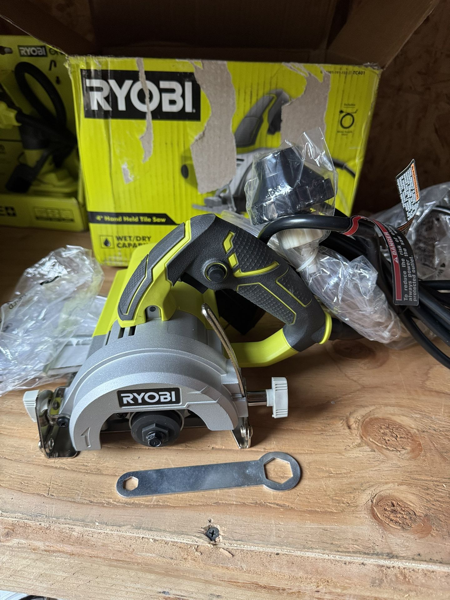 Ryobi 12 -Amps 4 in. Blade Corded Wet Tile Saw for Sale in Los Angeles ...
