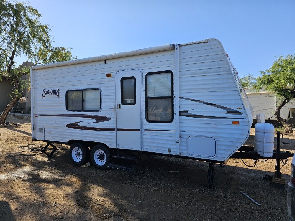 2008 THOR 19ft SONOMA RV TRAILER CAMPER for Sale in Phoenix, AZ - OfferUp
