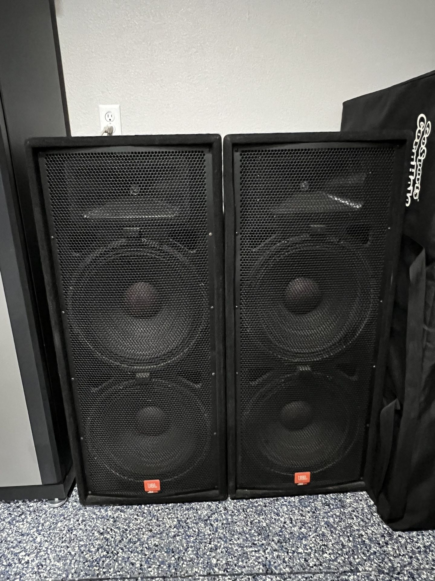 JBL JRX100 Dual 15” Speaker for Sale in Dunnellon, FL - OfferUp