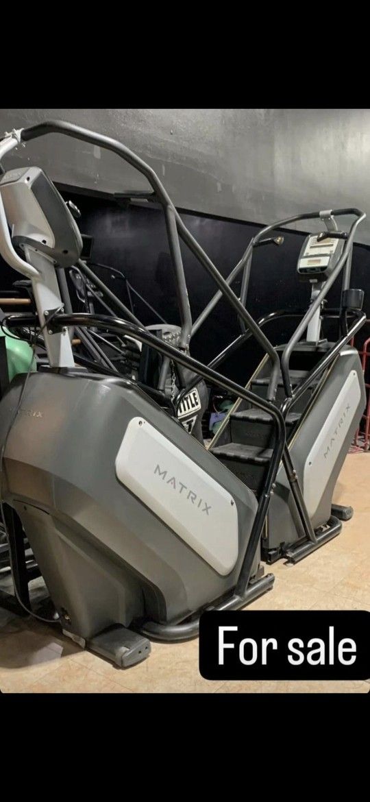 2 Matrix Stairmaster for Sale in Hialeah, FL - OfferUp