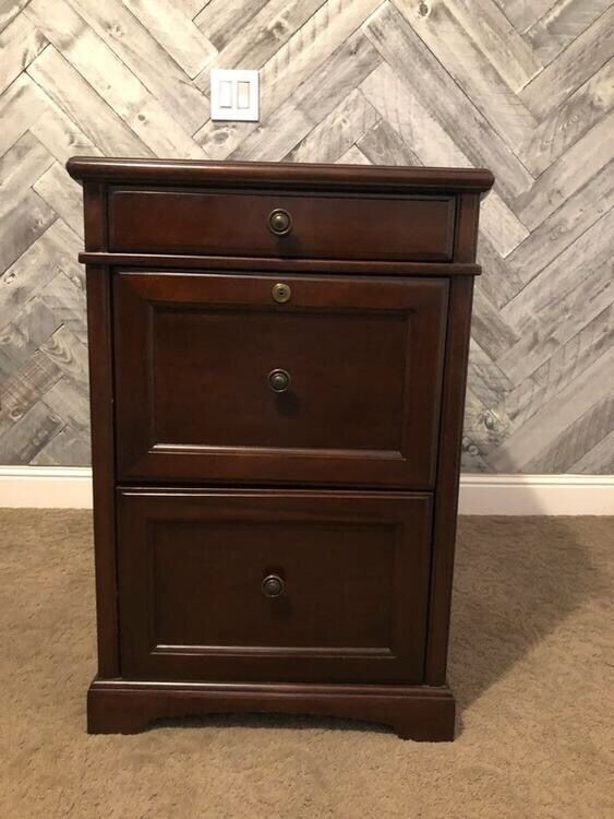 Cherry Wood 3 Drawer Filing Cabinet for Sale in Roseville, CA - OfferUp