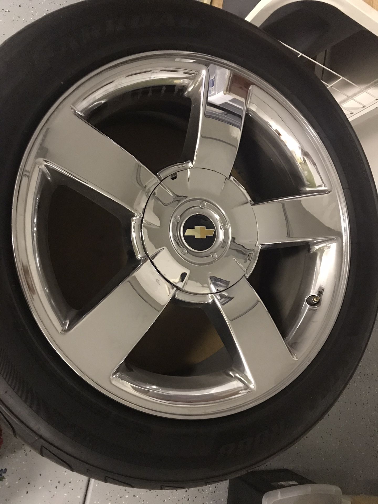 20” OEM GM Wheels and tires set - wheels 6x5.5 bolt pattern for Sale in ...