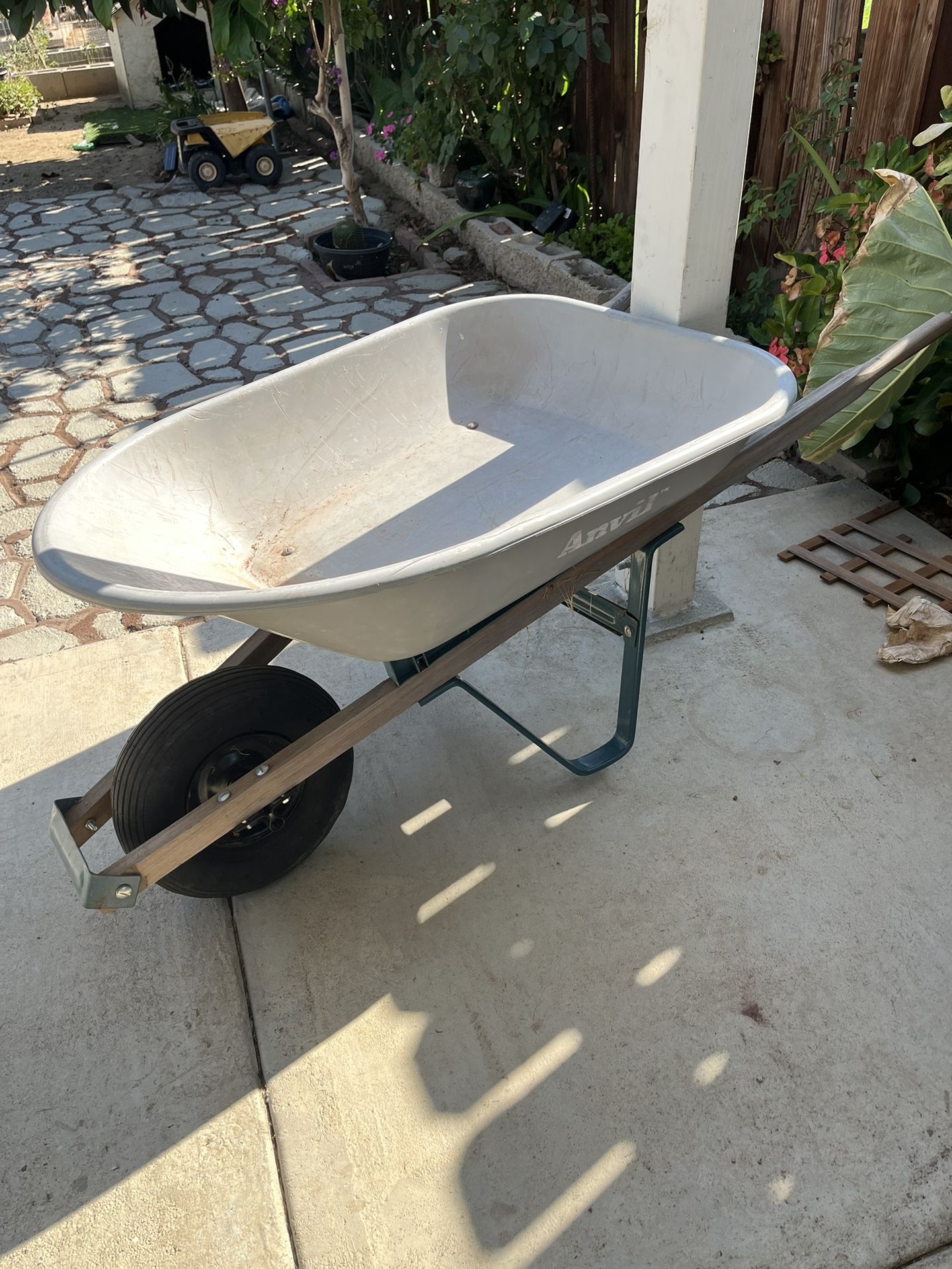 Wheelbarrow for Sale in Riverside, CA - OfferUp