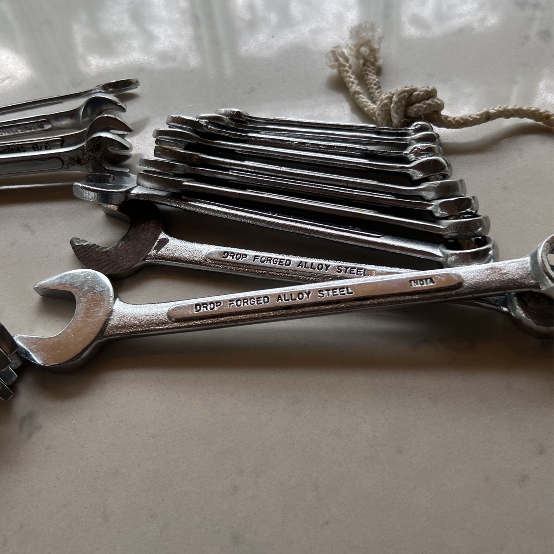 30 Steel Alloy Wrenches 1-1/4 Down Small #6 for Sale in Los Angeles, CA ...