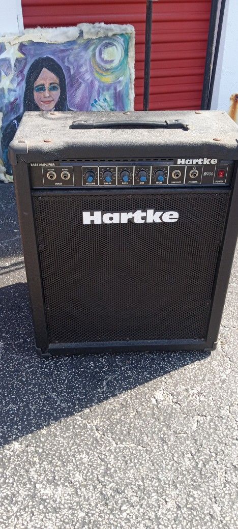 Hartke B900 Bass Amp for Sale in Stuart, FL - OfferUp