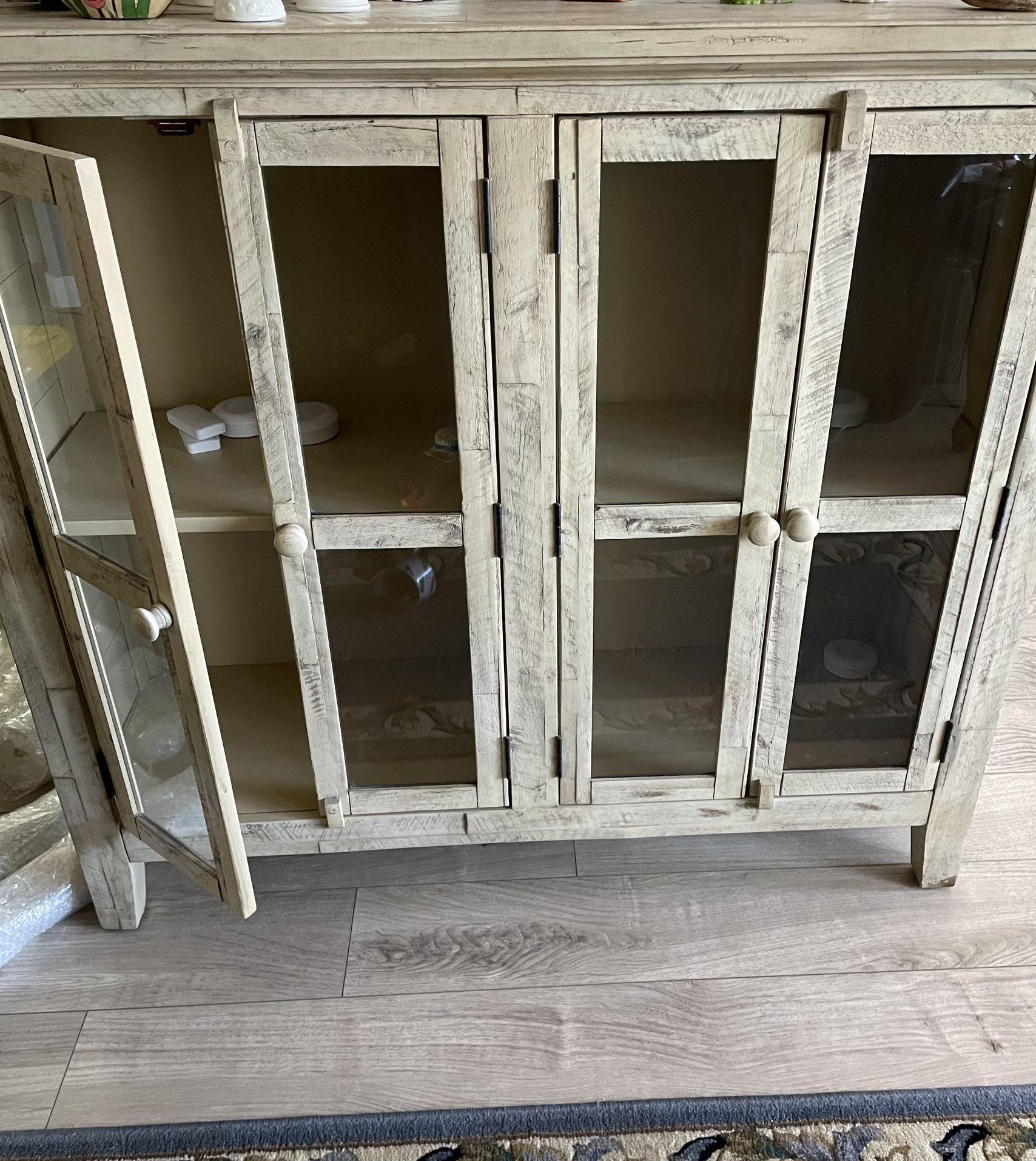 accent decorative display case for Sale in North Las Vegas, NV - OfferUp