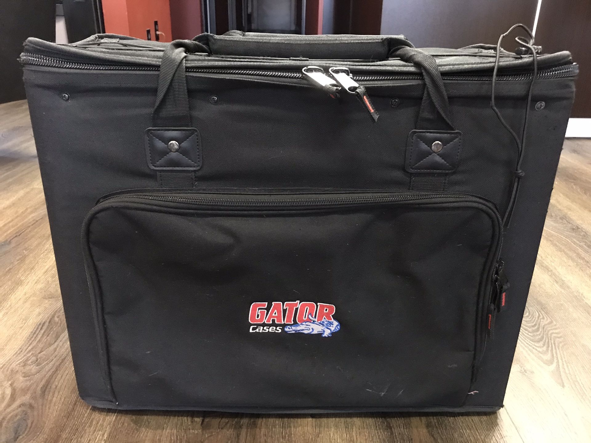 GATOR 4 Space Rack Mount Gear Gig Bag Road Case for Sale in Boca Raton ...