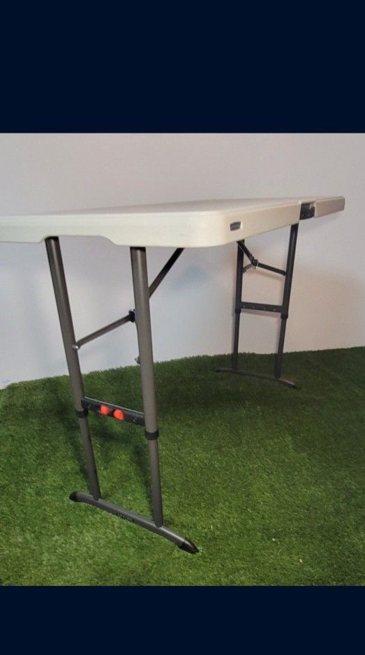 Table 4ft×2ft, Lifetime Ajustable Folding Table for Sale in Sacramento ...