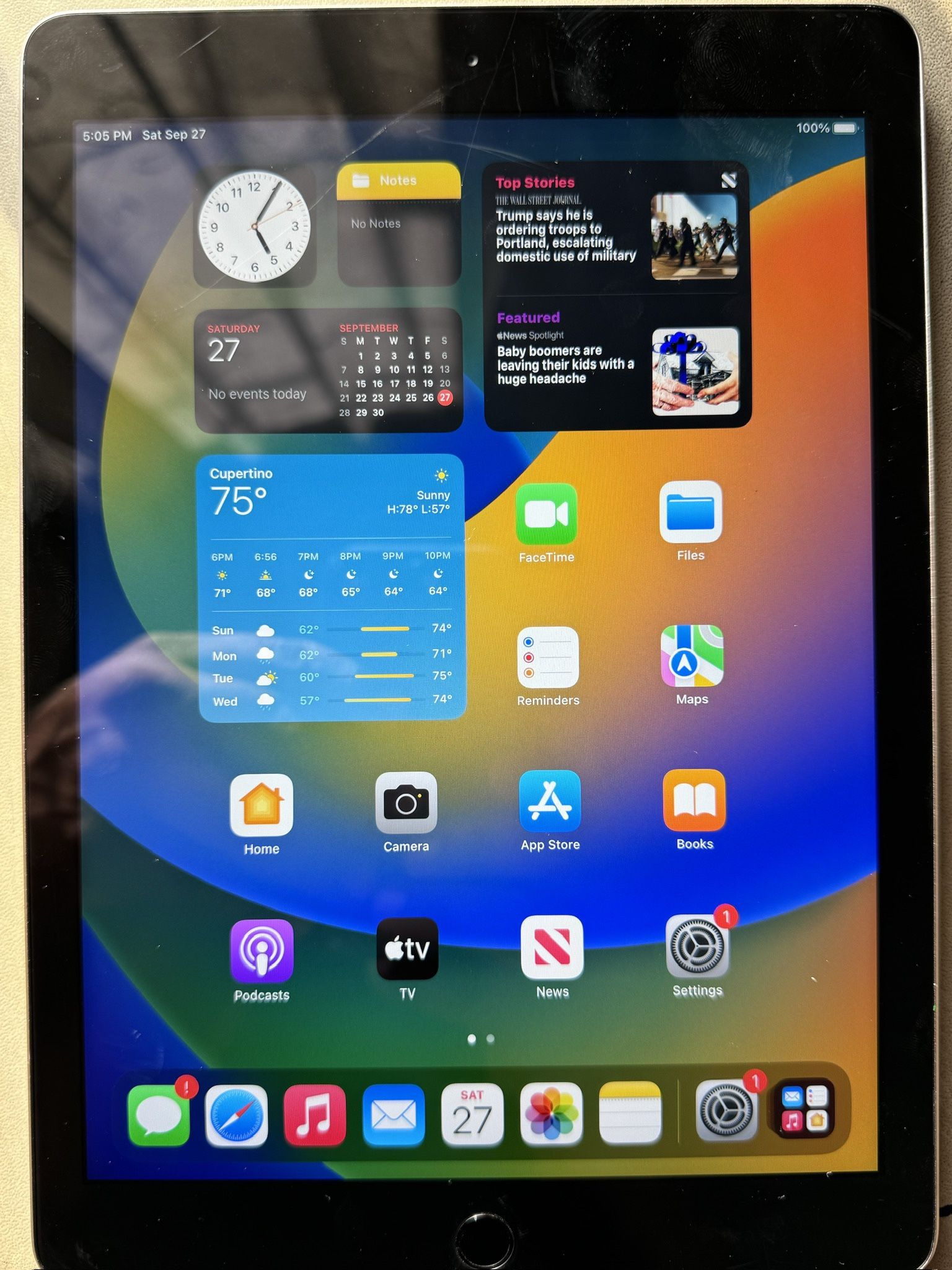 iPad 5th Gen 128 Gbs Storage Unlocked for Sale in Los Angeles, CA - OfferUp