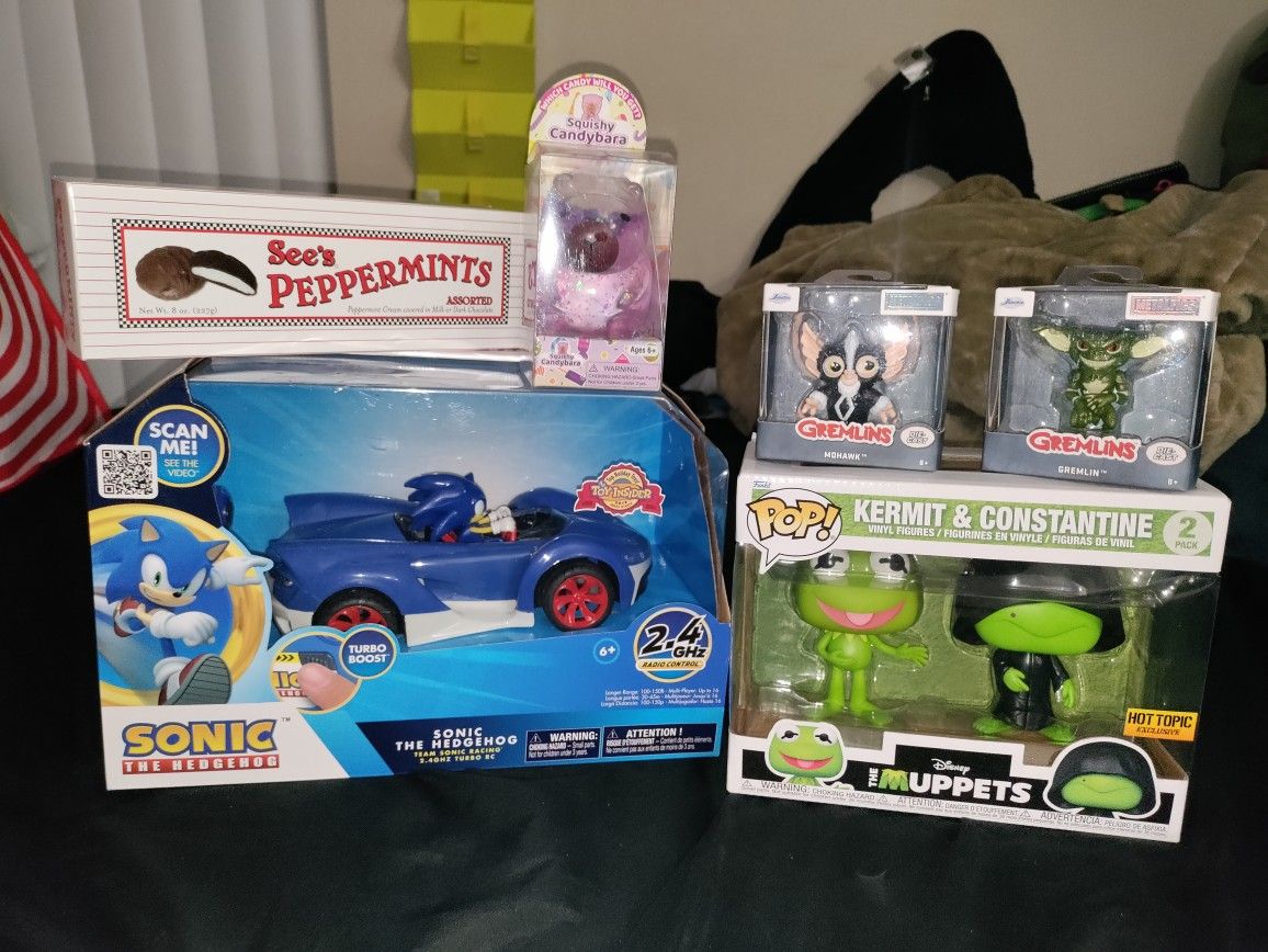 Gremlins,Sonic, Kermit & More for Sale in Mesa, AZ - OfferUp
