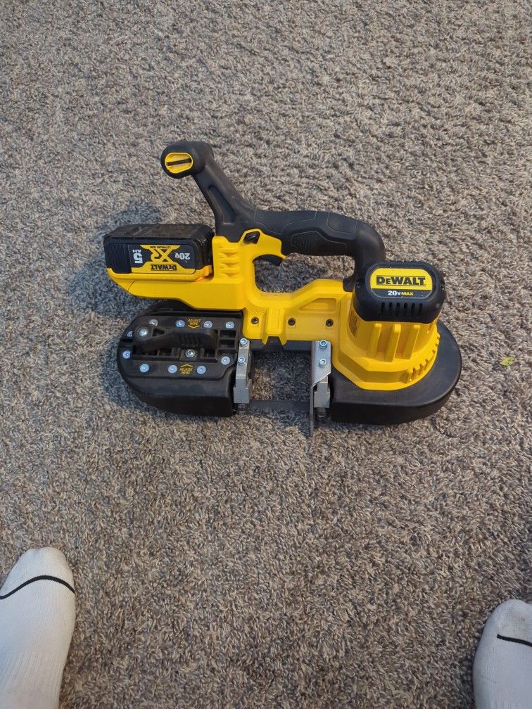 Dewalt Band Saw DCS371 for Sale in Phoenix, AZ - OfferUp