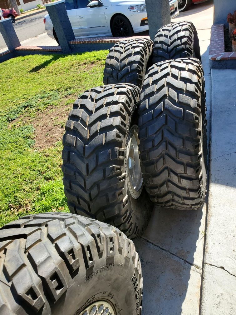 40 inch tires on 18" omf beadlocks jeep bronco ford dodge set of 5 5x5 ...