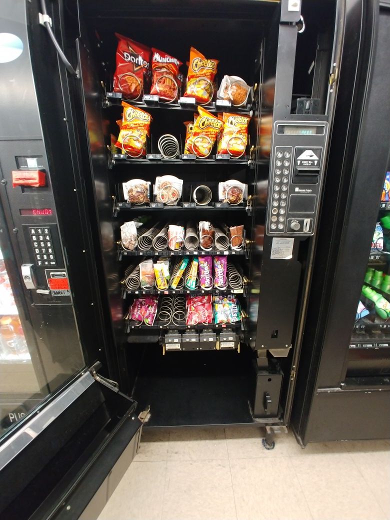 Vending Machine Snack Dispenser Automatic Products SnackShop model 112 ...