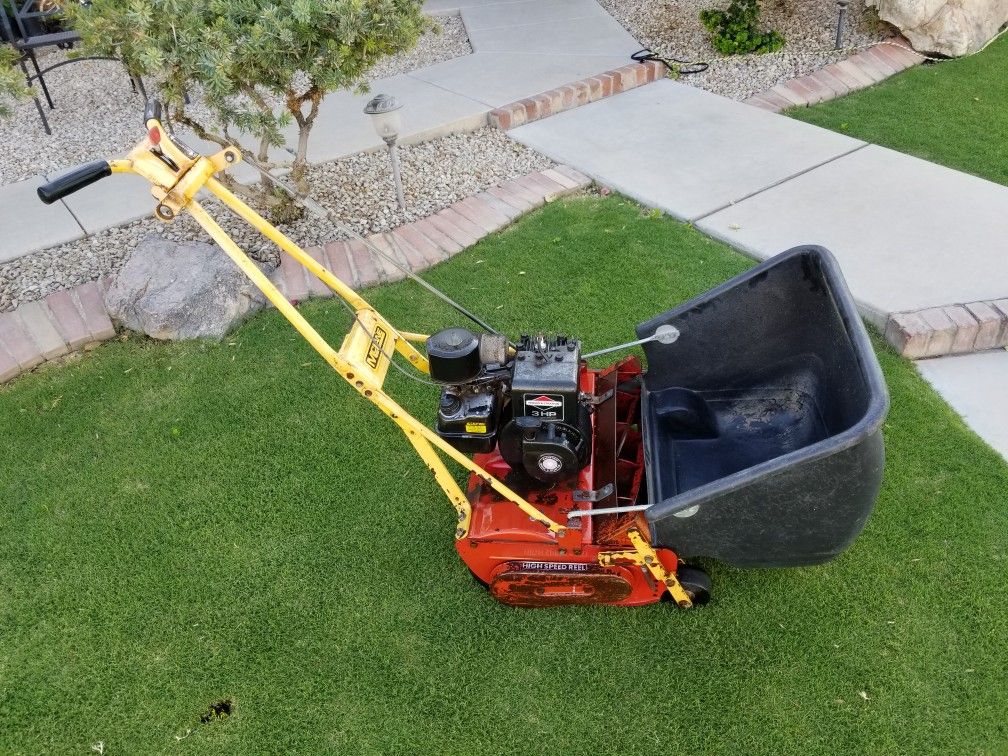 20 inch McLane Tiff Mower for Sale in Gilbert, AZ - OfferUp