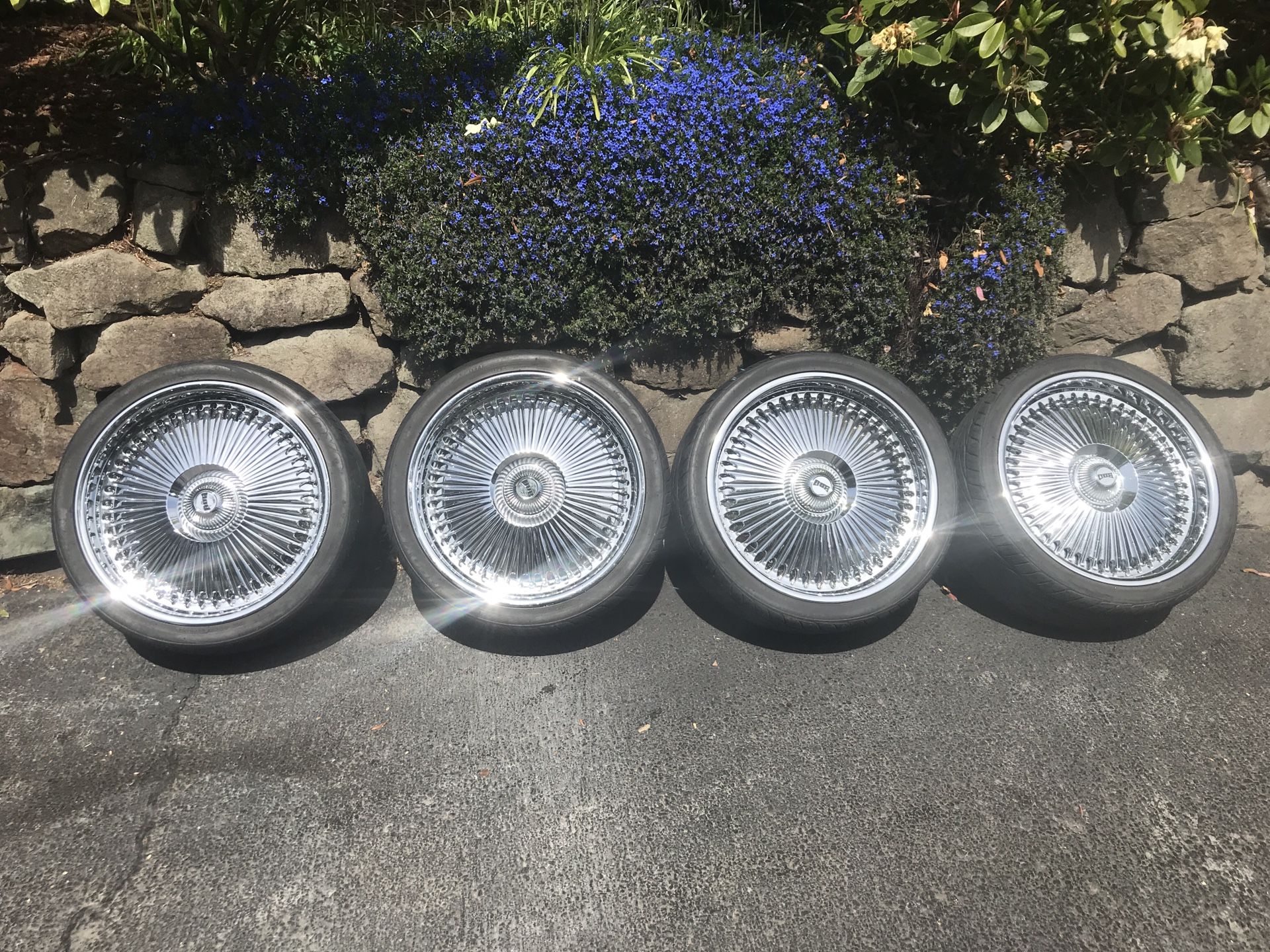 DUB Bellagio Spinners / Floaters / 20 inch for Sale in Seattle, WA ...