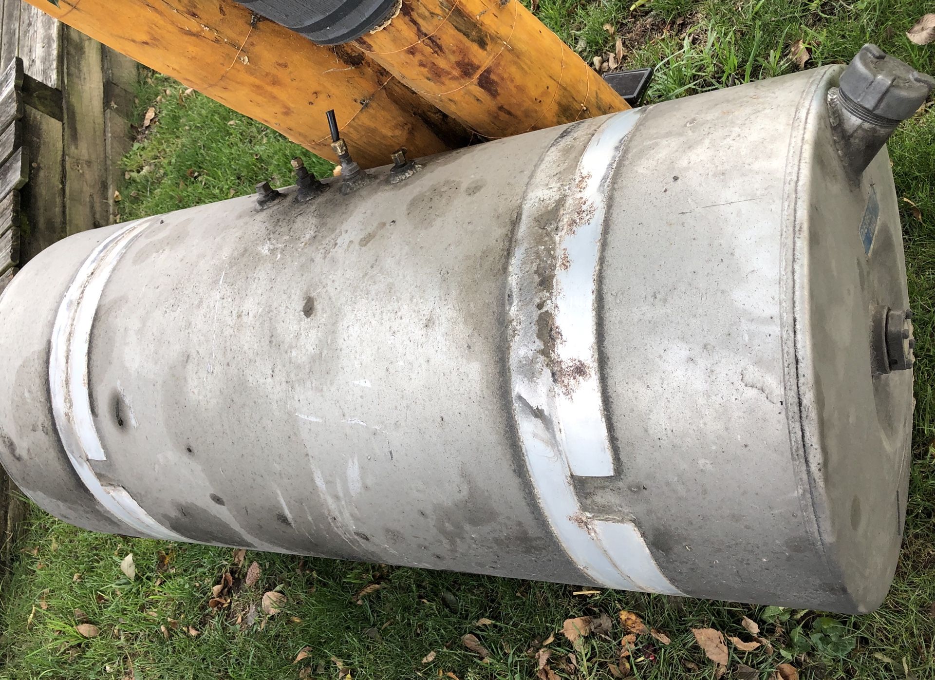 Aluminum 75 gal Tank For Reefer Trailer for Sale in Burr Ridge, IL ...