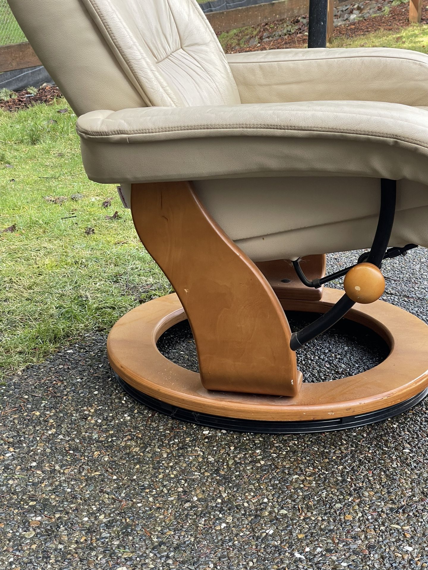 Vintage Ekornes Style Leather Stressless Chair and Ottoman . By ...