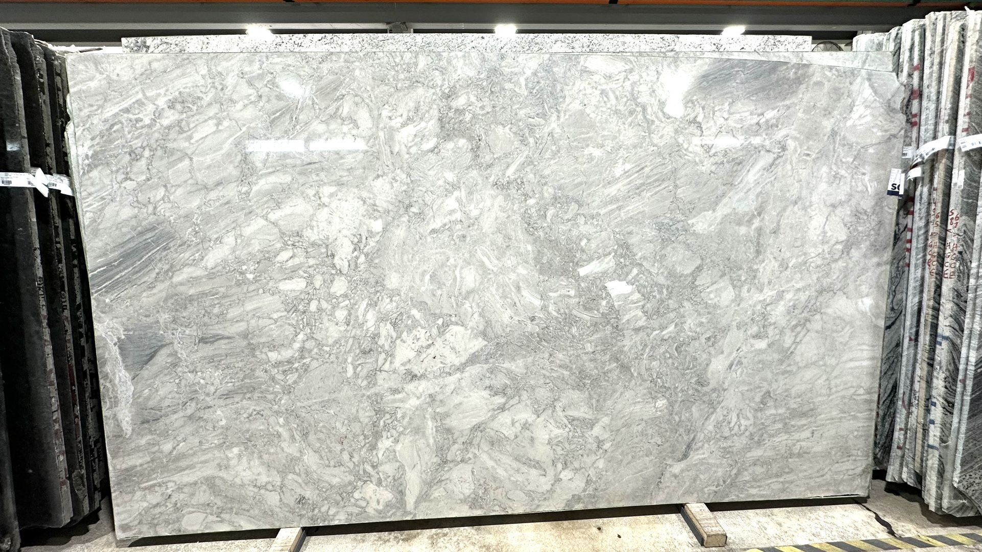 QUARTZITE SLABS ALBA PIETRA 2cm for Sale in Miami, FL - OfferUp