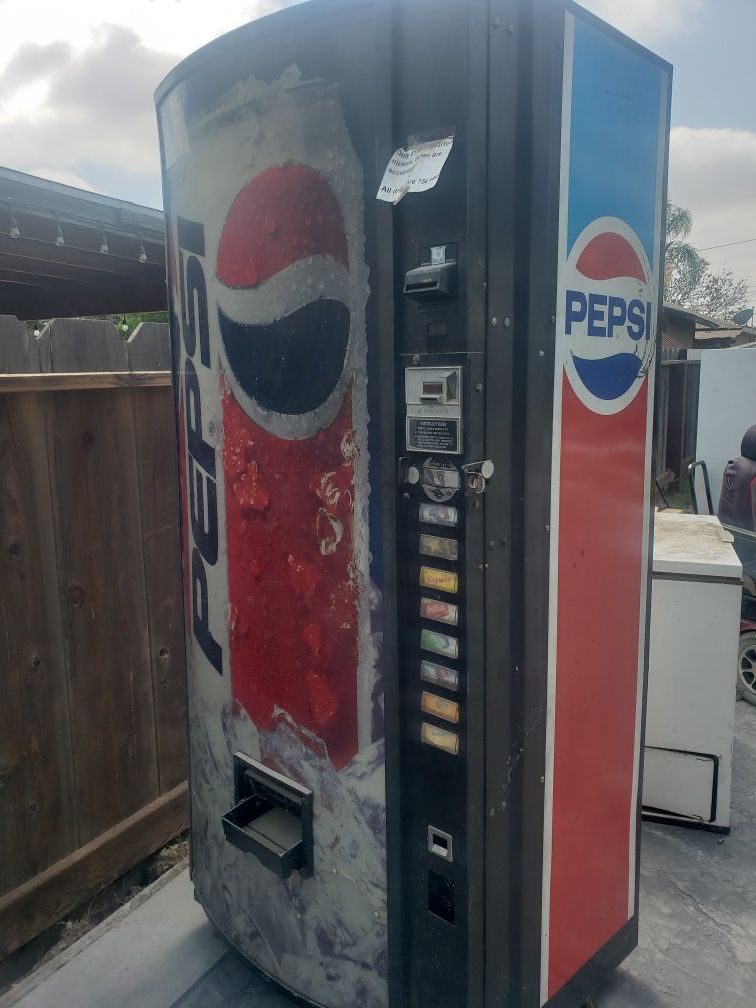 Pepsi Vending machine for Sale in Atwater, CA - OfferUp