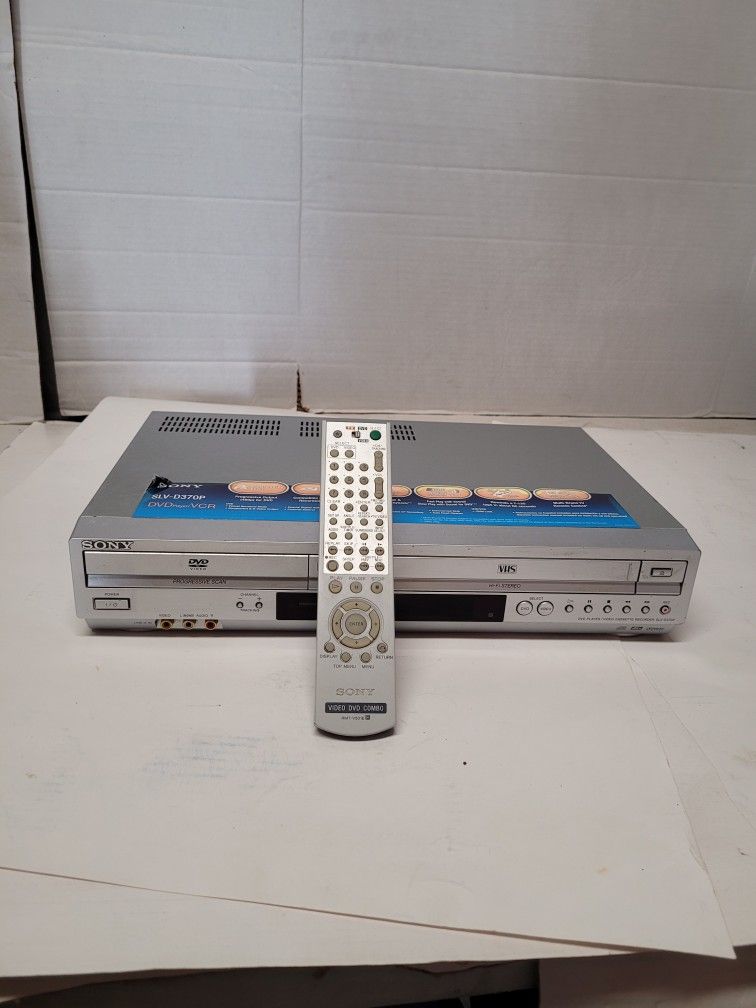 Sony Vhs / DVD Player With Controller for Sale in Hesperia, CA - OfferUp