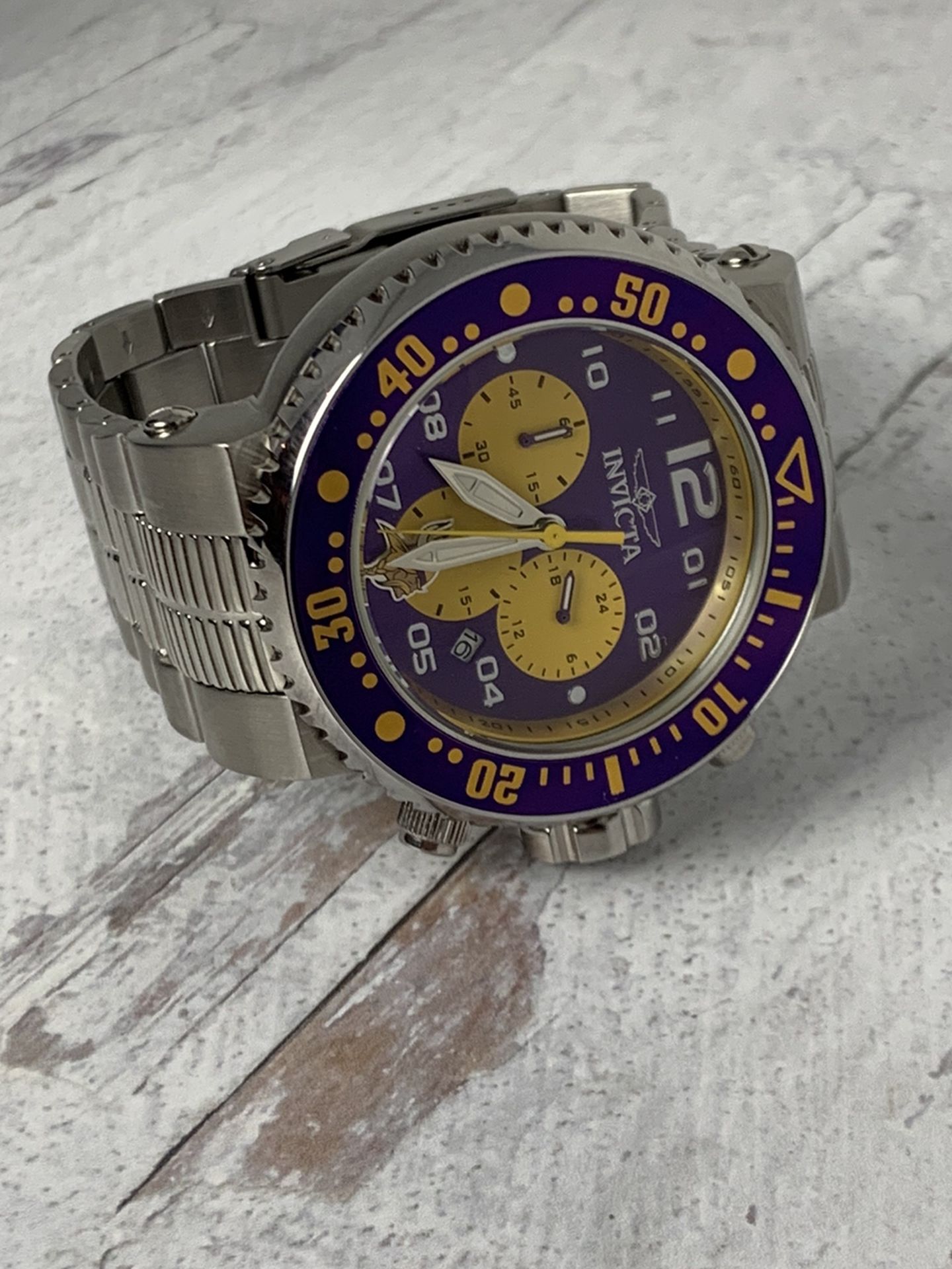 NFL Invicta Watch 52mm Minnesota Vikings for Sale in Albuquerque, NM ...