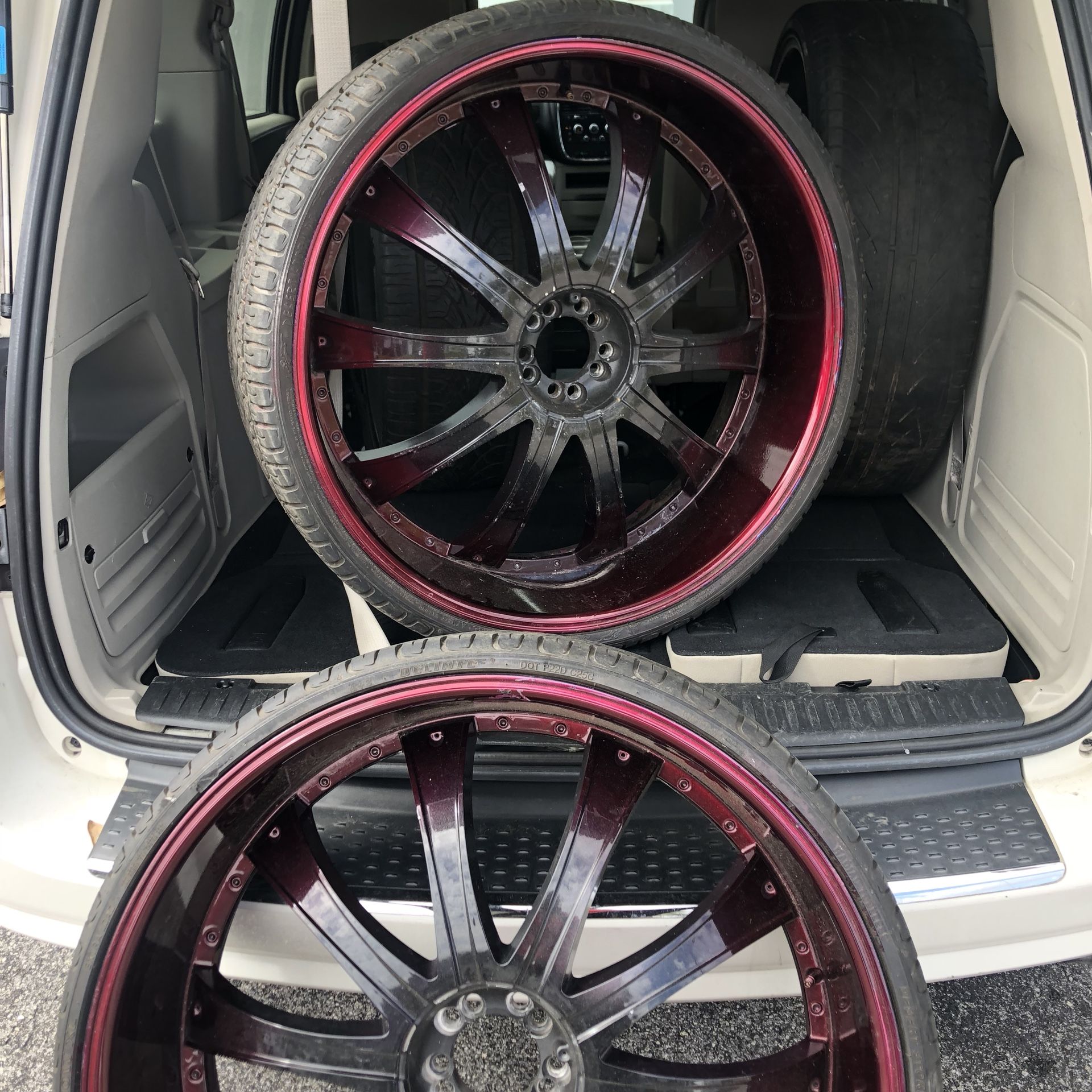 28 inch rims 5 lug for Sale in Tampa, FL - OfferUp