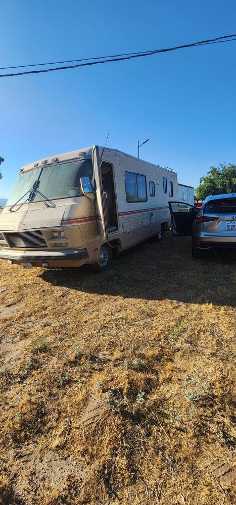 1985 Fleetwood Pace arrow for Sale in Hesperia, CA - OfferUp