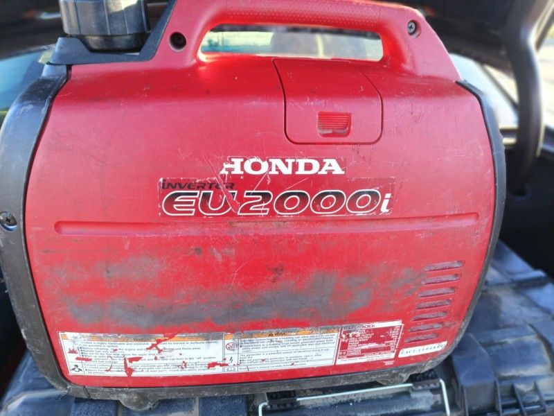 Honda Generator Eu 2000i for Sale in Loma Linda, CA - OfferUp