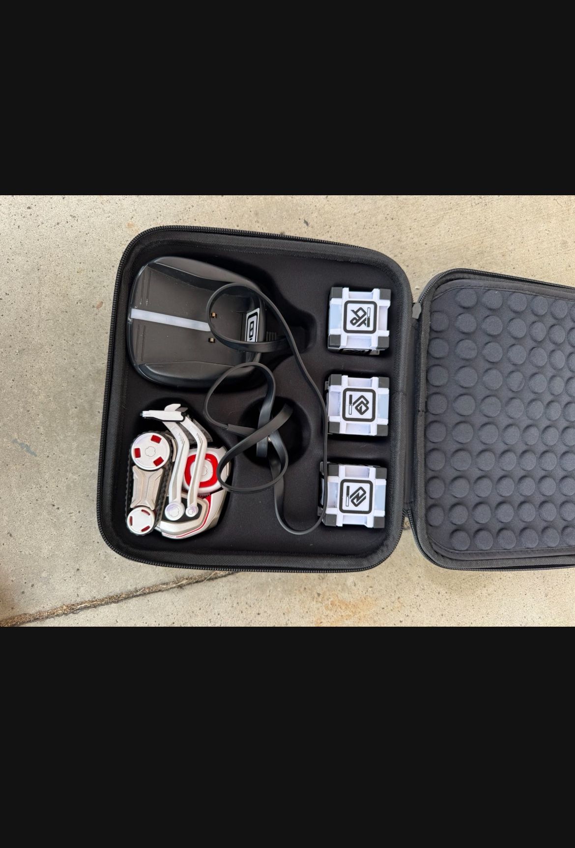 Cozmo Robot for Sale in Los Angeles, CA - OfferUp