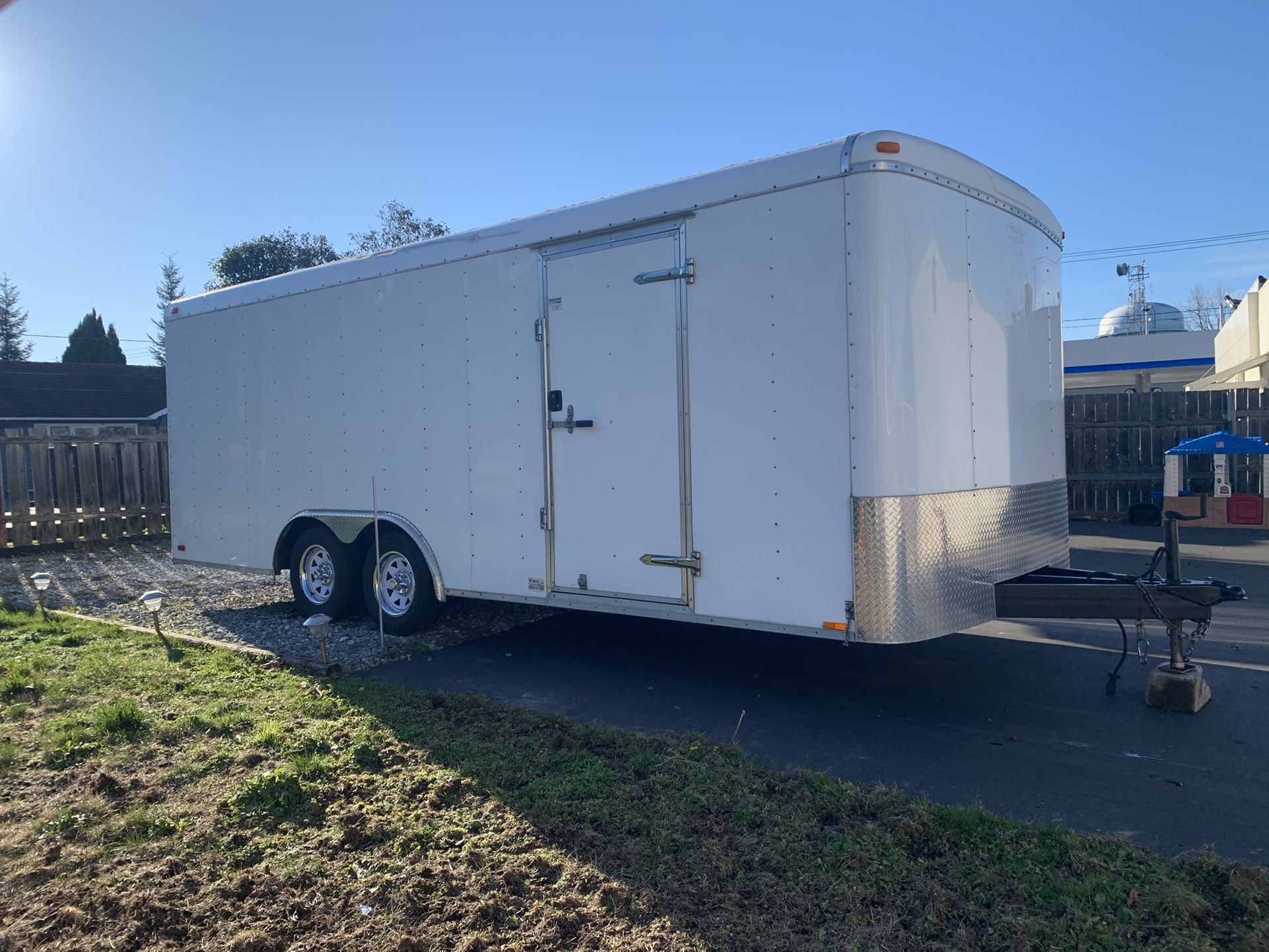 2008 continental Cargo Enclosed Trailer 20x8.5 for Sale in SeaTac, WA ...