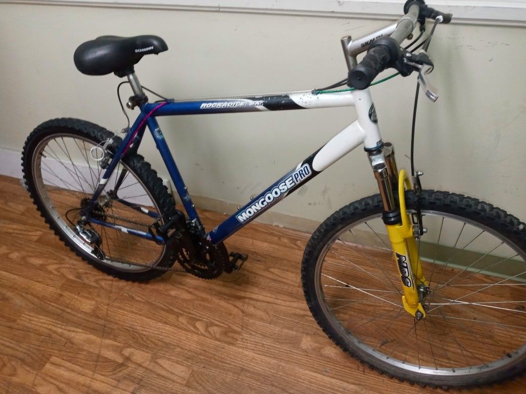 Mongoose Rockadile Pro mountain bike for Sale in Pomona, CA - OfferUp